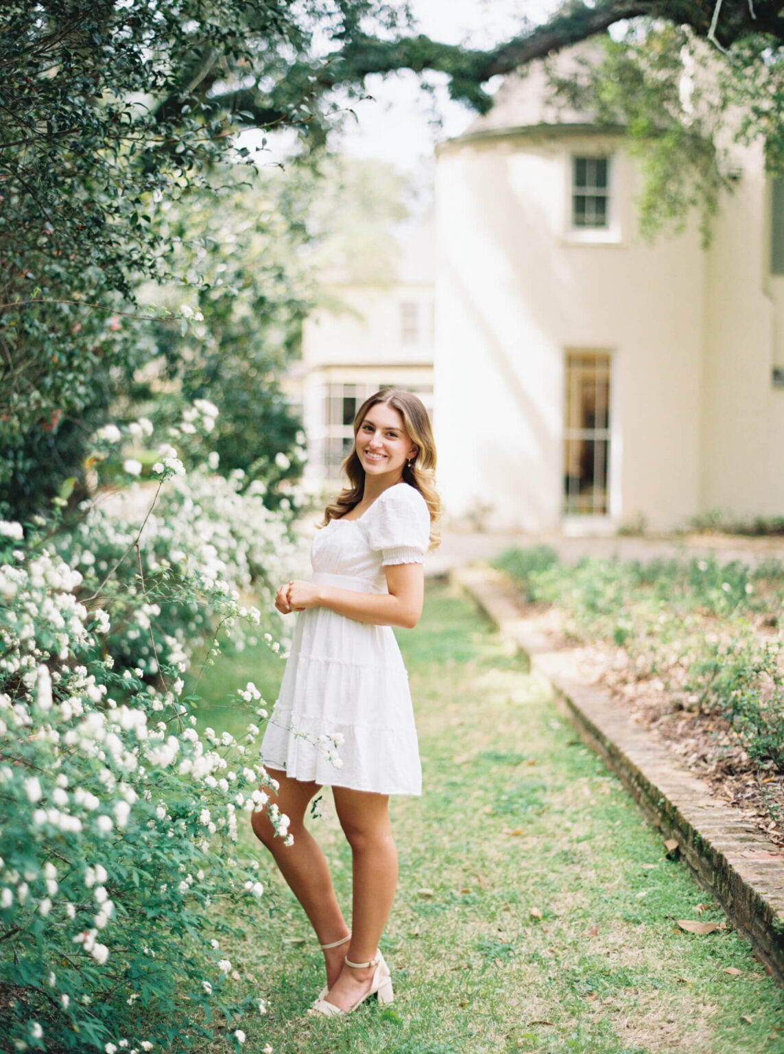 Senior Pictures at the UL Alumni Center and Gardens | Lauren's ...