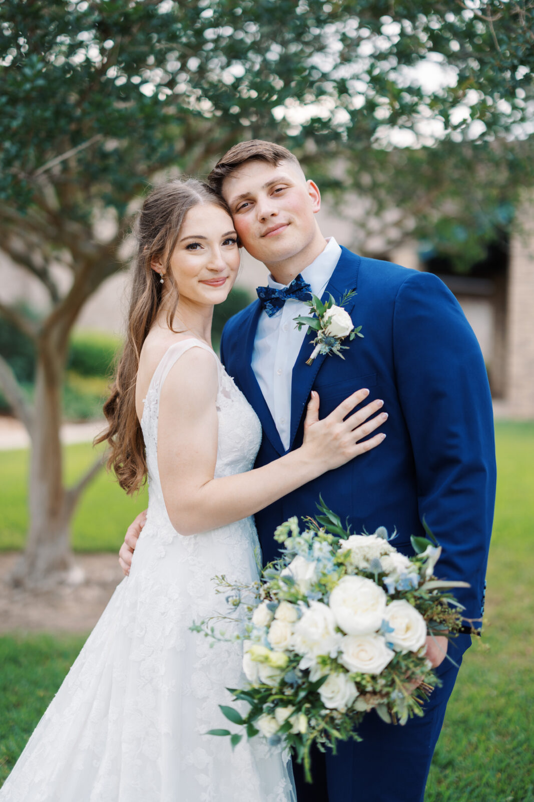 Pros and Cons of a First Look: Is It Right for Your Wedding ...